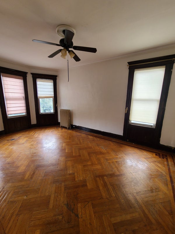 'Large Unfurnished Room ' Room to Rent from SpareRoom