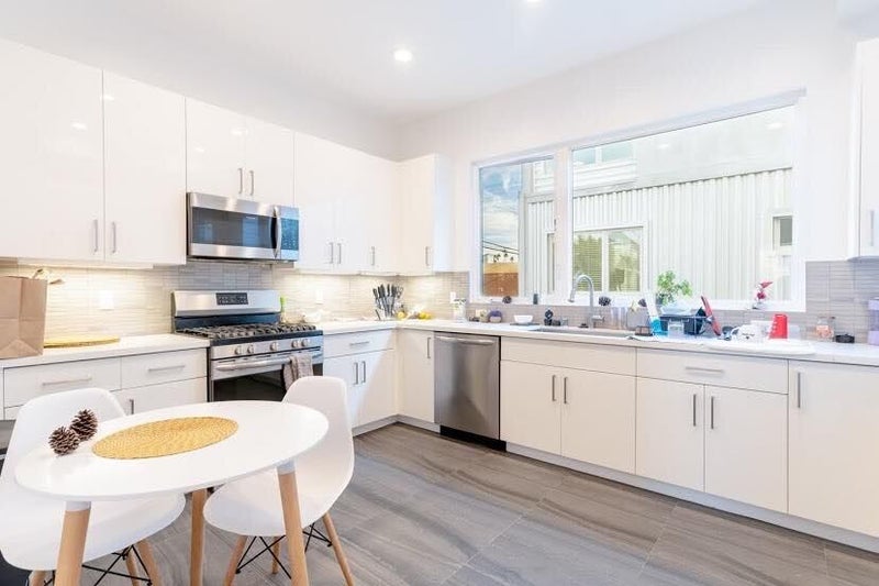 'Private bedrooms available in modern home' Room to Rent from SpareRoom