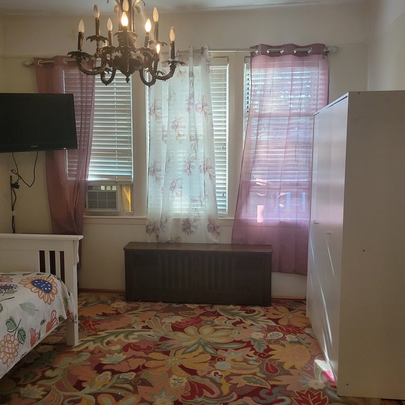 'Room for female' Room to Rent from SpareRoom
