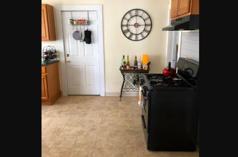'Lovely Oak Square Brighton neighborhood apt' Room to Rent from SpareRoom