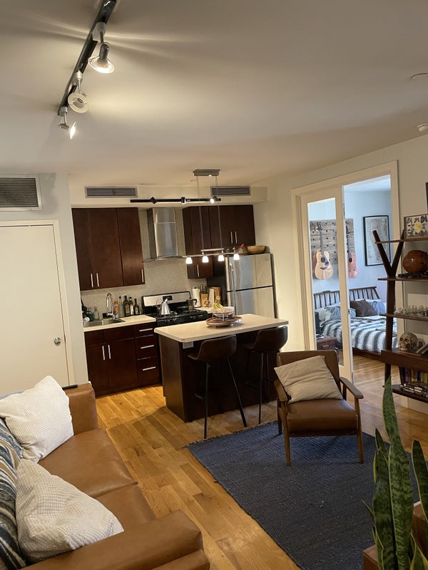'Private Room 2B 1B - $1315' Room to Rent from SpareRoom