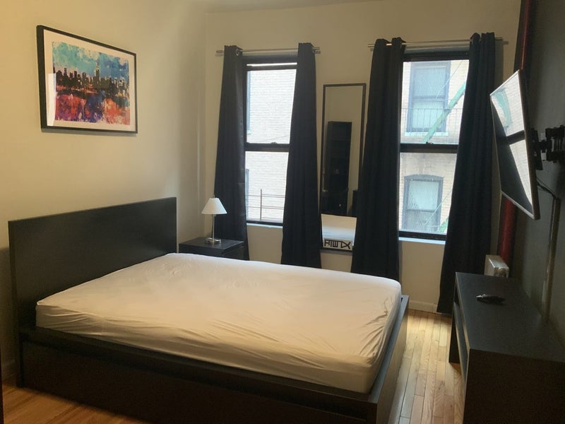 'Large Renovated and Fully Furnished Room' Room to Rent from SpareRoom