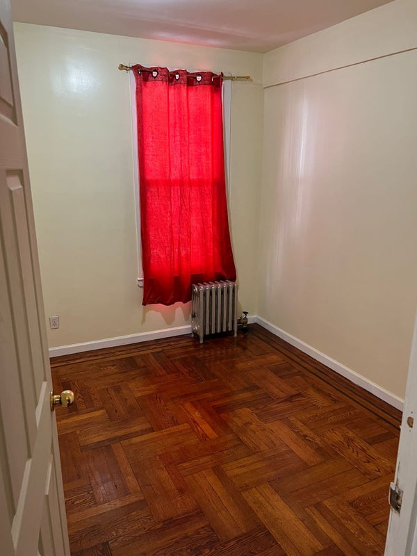 'Room Available' Room to Rent from SpareRoom