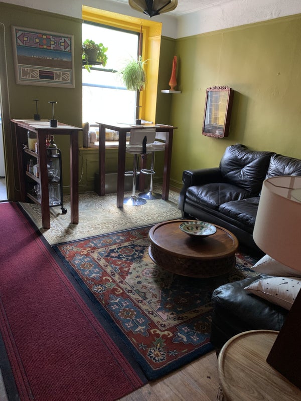 'Medium size 9X10X9 bedroom ' Room to Rent from SpareRoom