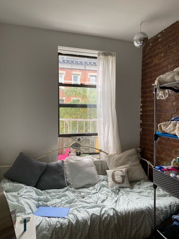 'Room for sublet in amazing Hell’s Kitchen apt' Room to Rent from SpareRoom