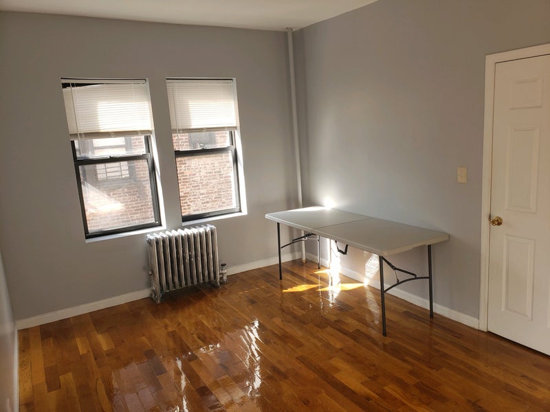 'Private Bedroom in shared apartment ' Room to Rent from SpareRoom