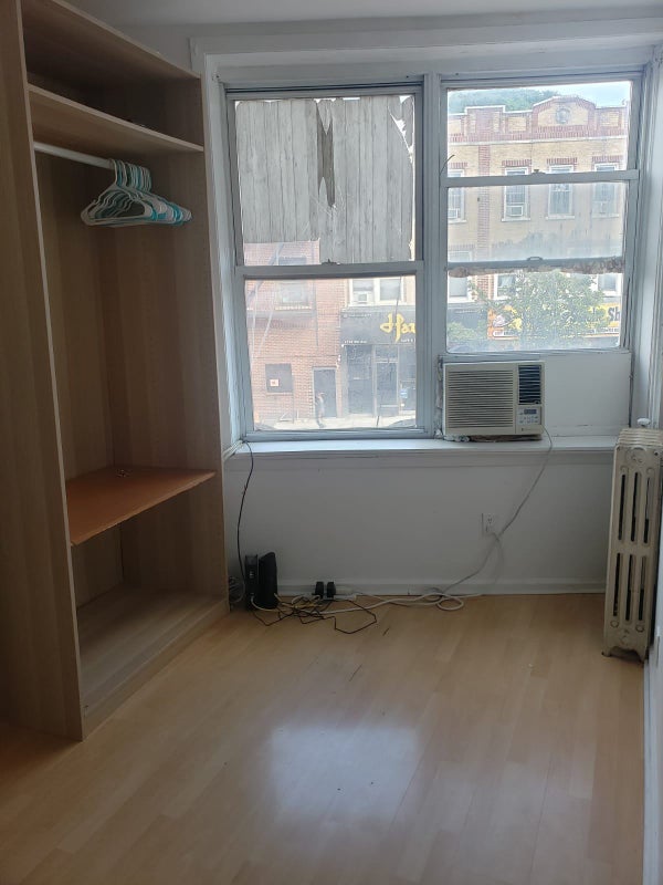 'Small Room Available in Bay Ridge' Room to Rent from SpareRoom