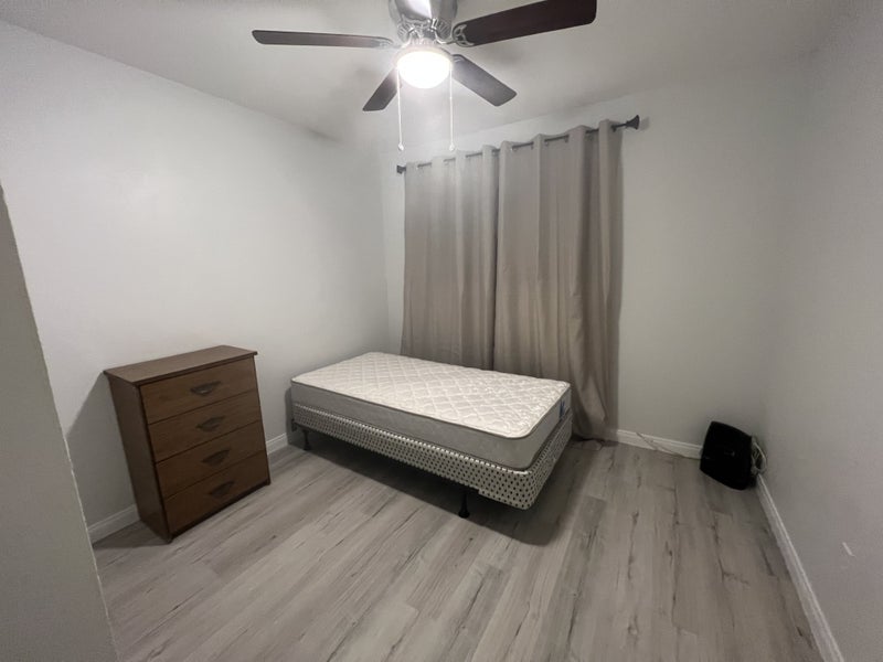'Rooms for Rent in Bright Remodeled Interior Home' Room to Rent from ...