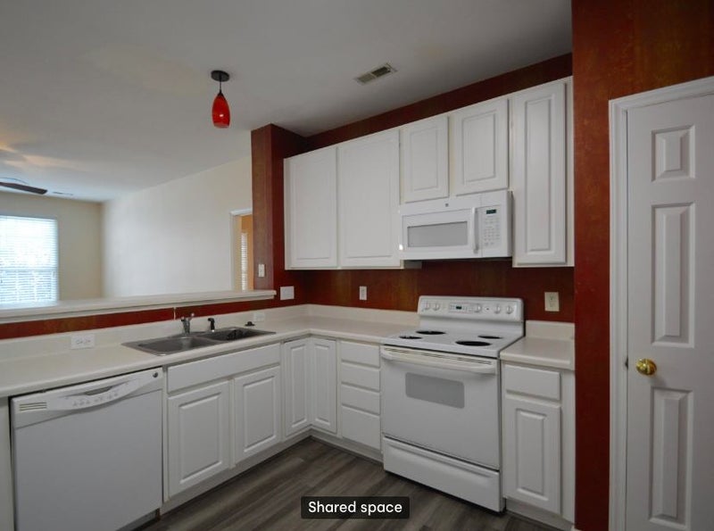 'Spacious room in Raleigh' Room to Rent from SpareRoom