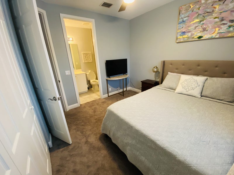 'Clean fully furnished single room with bathroom' Room to Rent from ...