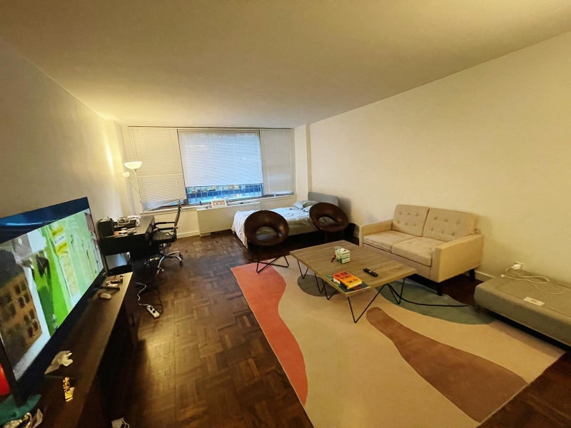 'Studio unit' Room to Rent from SpareRoom