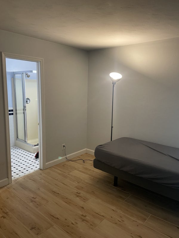 'Ghent - Private master bedroom with bathroom' Room to Rent from SpareRoom