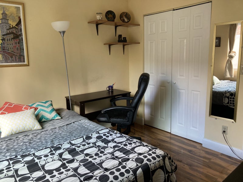 'Cozy Room Upstairs w/shared big bathroom ' Room to Rent from SpareRoom
