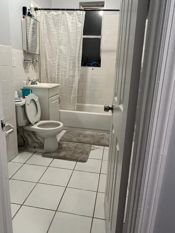 'Sharing Room available from 1st Jan to 31st Jan' Room to Rent from ...