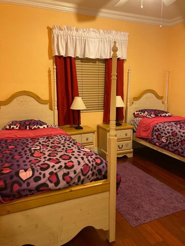 '1 beautiful furnished room for 1 person' Room to Rent from SpareRoom