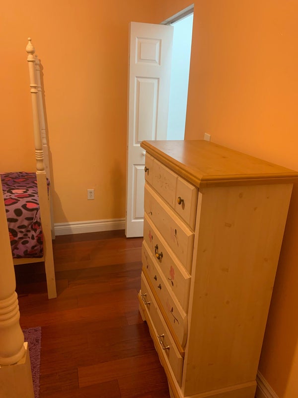 '1 beautiful furnished room for 1 person' Room to Rent from SpareRoom
