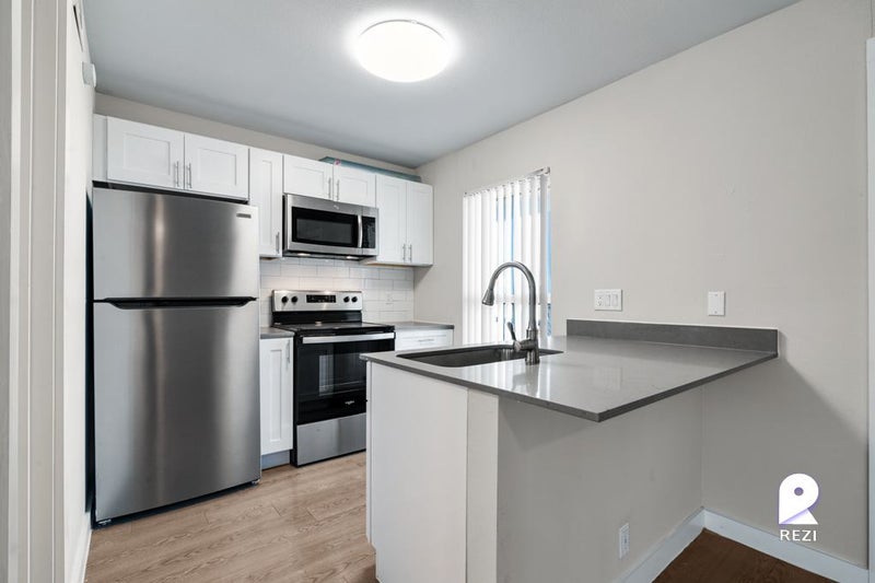 '1 month free + $151 discount - Newly Renovated Stu' Room to Rent from ...