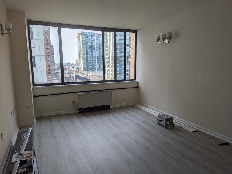 'Private Room In Luxury Apt Steps From Path Station' Room to Rent from ...