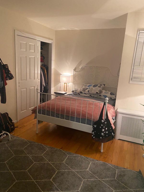 'Looking For Female Roommate For Spacious Apt' Room to Rent from SpareRoom