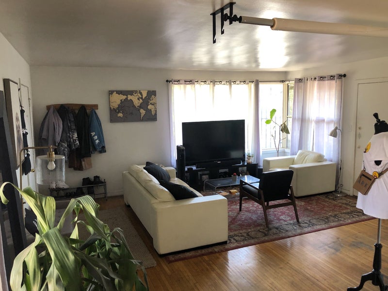 'Single Private Bedroom with/Bathroom' Room to Rent from SpareRoom