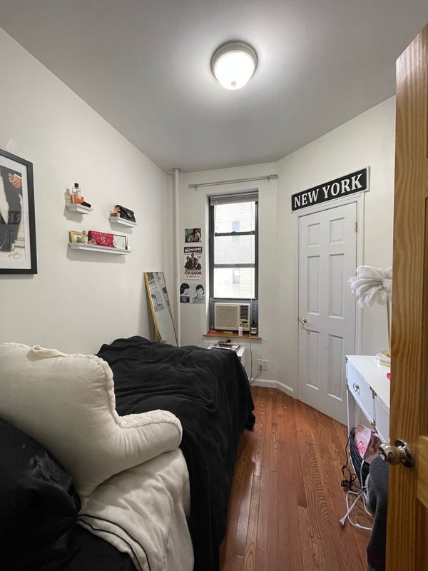 'Small Bedroom Kips Bay' Room to Rent from SpareRoom