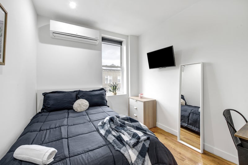 'Furnished Full-Size Bedroom Avail 4/1' Room to Rent from SpareRoom