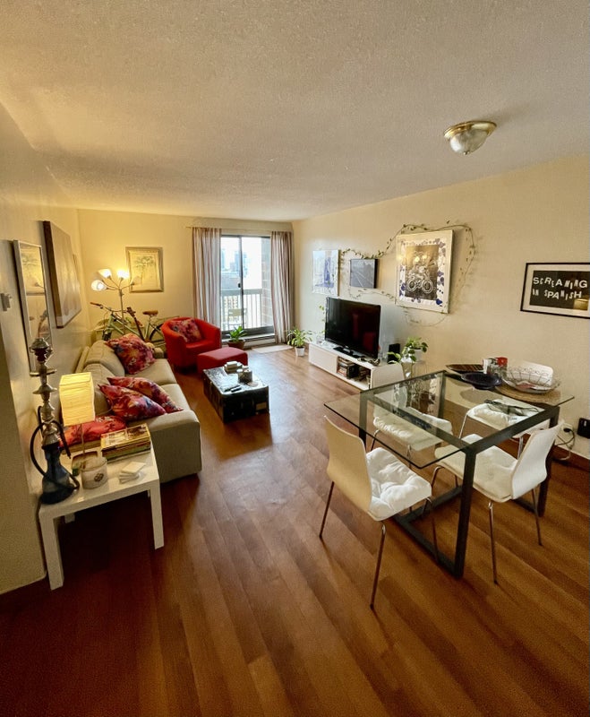 'Furnished Room For Rent In Spacious Apt' Room to Rent from SpareRoom