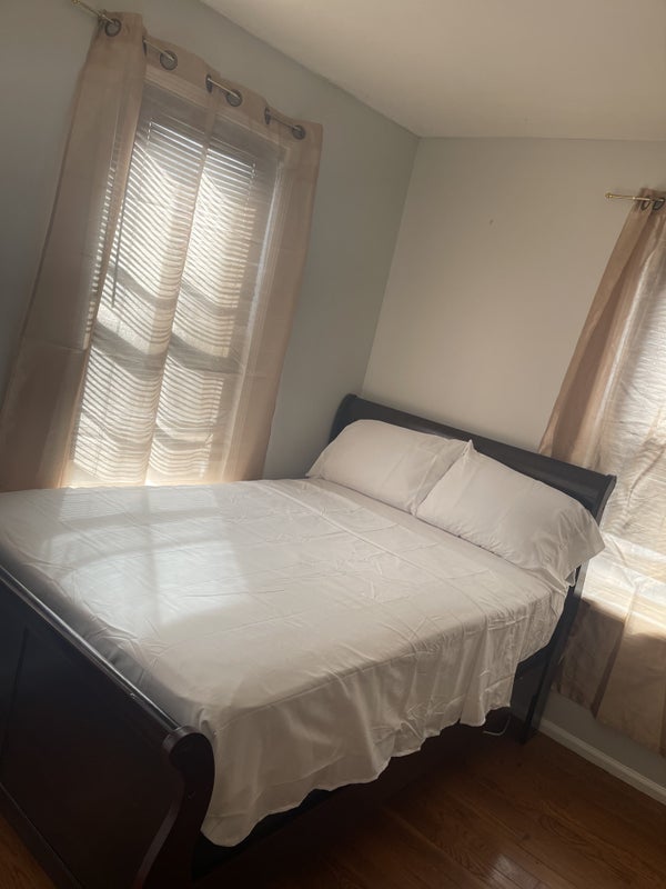 'Large New Furnished Room in Modern home for rent!' Room to Rent from ...