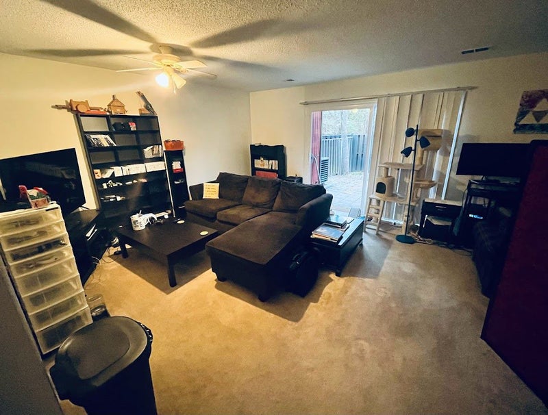 'Two Rooms for Rent - Townhouse' Room to Rent from SpareRoom