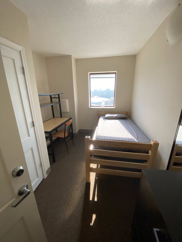 'Room in Midtown, near Marta and Georgia Tech' Room to Rent from SpareRoom