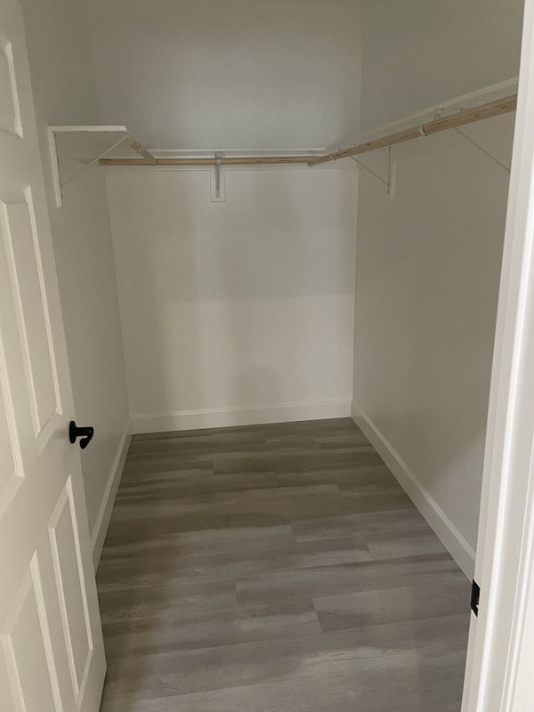 'Master Bedroom in a newly built luxury complex ' Room to Rent from ...