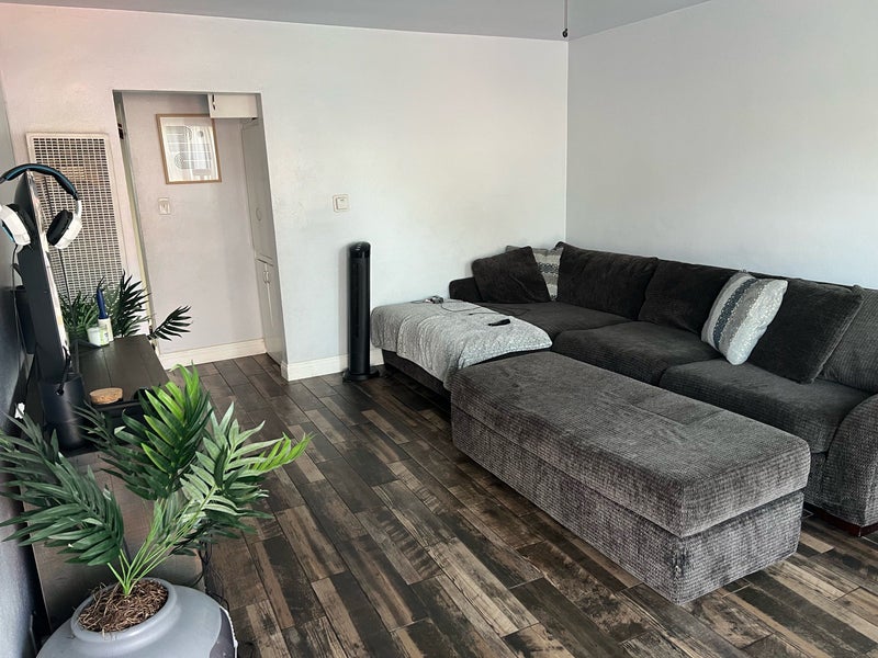 'College Student Looking for Roommate' Room to Rent from SpareRoom