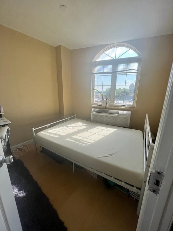 'Available room 1st September for lease sublease ' Room to Rent from ...