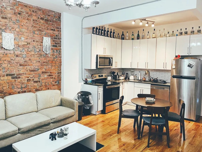 'New furnished room # 114, 25 minutes to Manhattan.' Room to Rent from ...