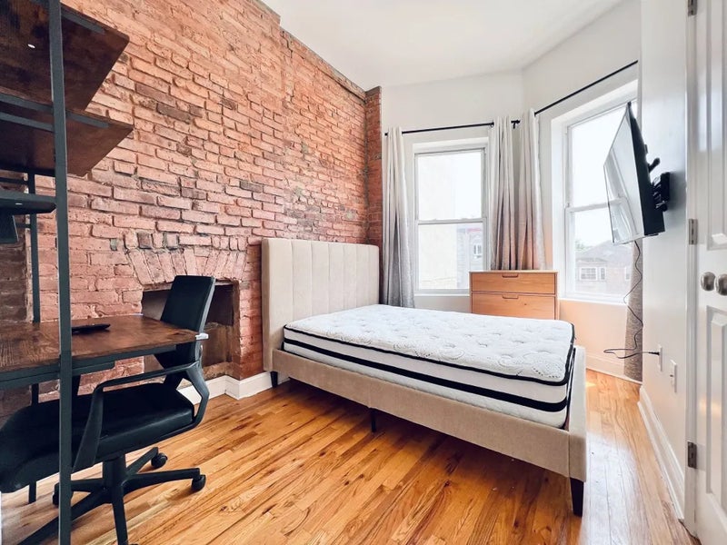 'New furnished room # 350, 24 minutes to Manhattan.' Room to Rent from ...