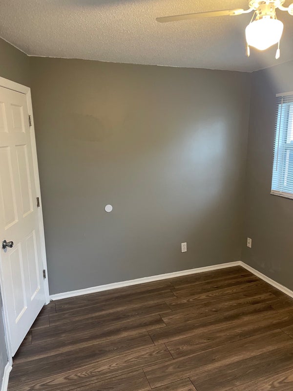 'Room 10x11 available ' Room to Rent from SpareRoom