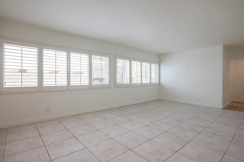 'Room available in a 2 bedroom 2 bath duplex' Room to Rent from SpareRoom