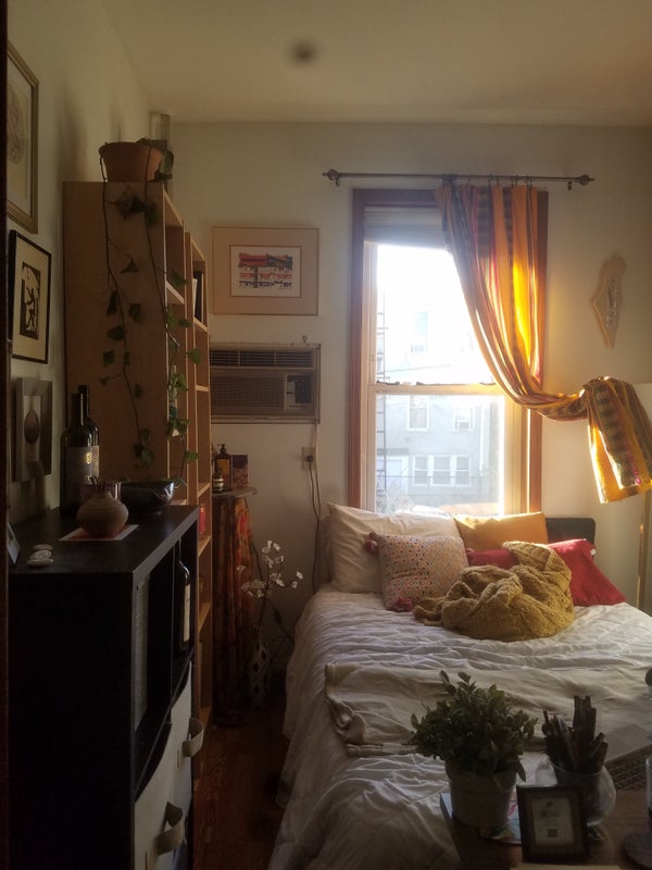 'Room in Astoria Apartment with Outdoor Space' Room to Rent from SpareRoom