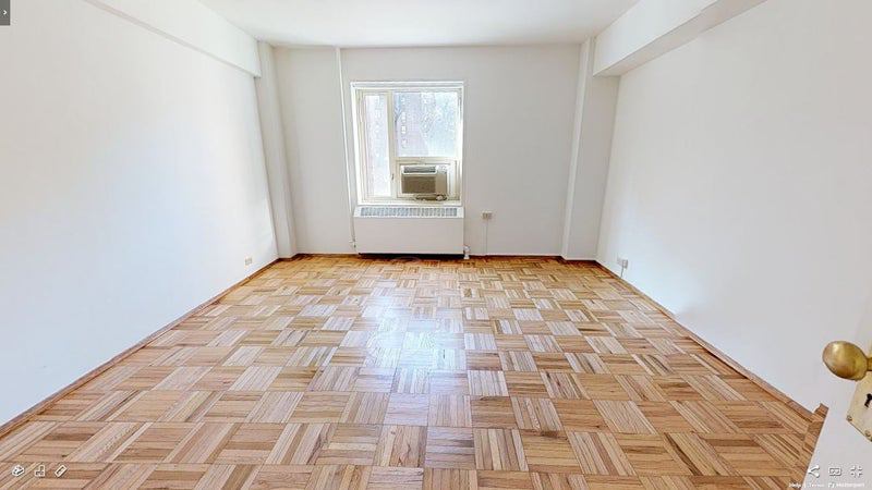 'Fully Furnished 201 sqft- Flex B. room - stuytown' Room to Rent from ...
