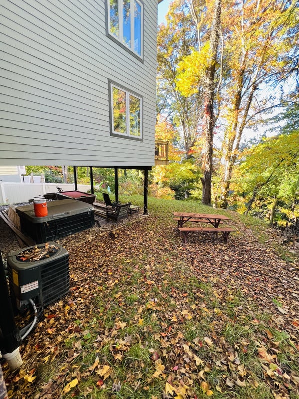 ' Spacious, Sunny Room W/ Bathroom And Parking' Room to Rent from SpareRoom