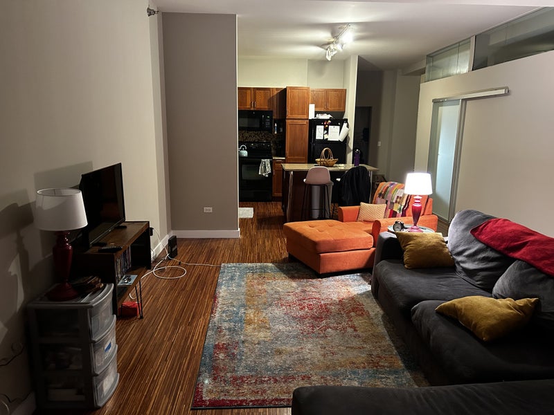 'ASAP: 1 Room in 2 bed spacious Loop apartment' Room to Rent from SpareRoom