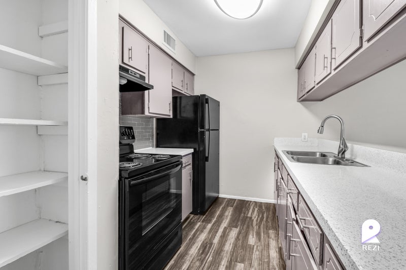 'Stunning 2 Bedroom in Houston!!' Room to Rent from SpareRoom