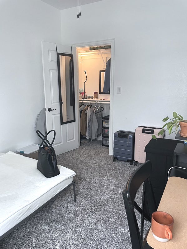 'Private room in a peaceful home. Available Now' Room to Rent from ...