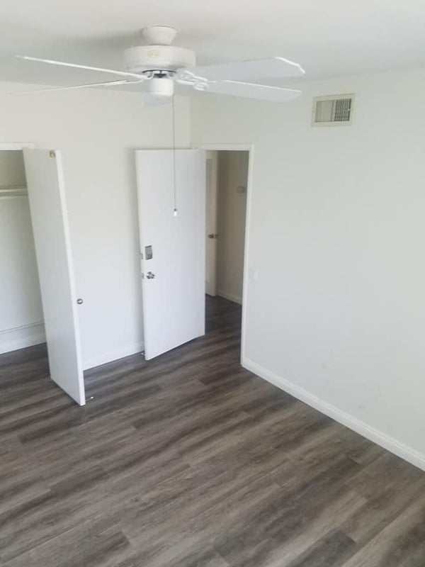 'Private 155 sq ft room w/closet + utilities' Room to Rent from SpareRoom