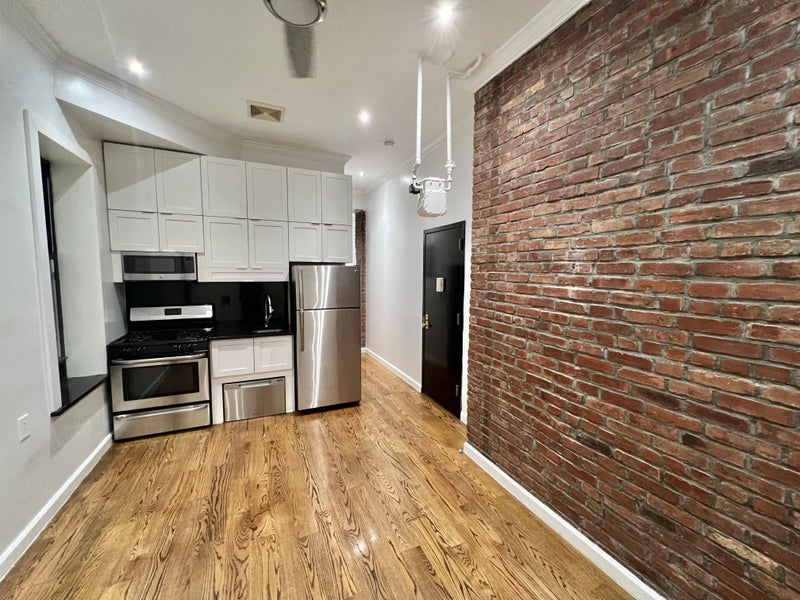 '522 W 148th Street! Affordable no fee rooms!' Room to Rent from SpareRoom