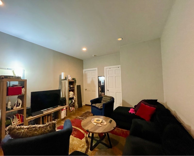 '1 Room Available In A 4Bd/2Bth Apt' Room to Rent from SpareRoom