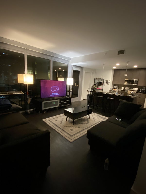 'Room in 2B2B Luxury Apartment - DTLA' Room to Rent from SpareRoom