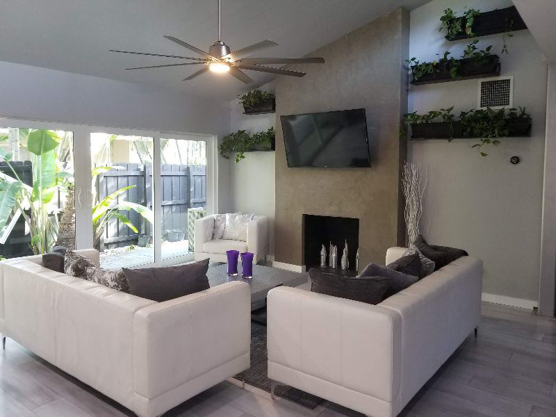 'Room Rental in a 2/2 unit. Prime Location!' Room to Rent from SpareRoom