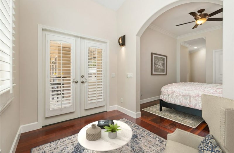 'Spacious rooms - master suite or private rooms' Room to Rent from ...