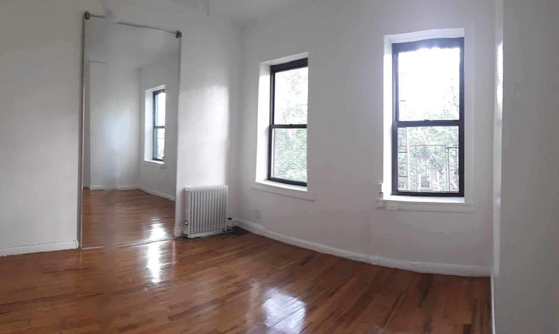 'Charming Room Available Now For Rent!' Room to Rent from SpareRoom